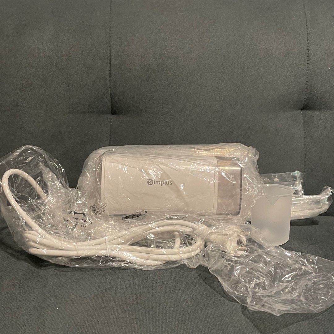 Simplus Steamer Iron in White, TV & Home Appliances, Irons & Steamers ...