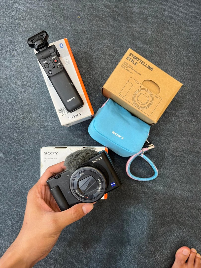 Sony ZV-1 Mark 1, Photography, Cameras on Carousell