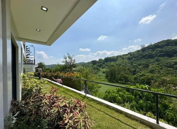 Stunning Brand New Golf Course View House and Lot for Sale in Sun ...