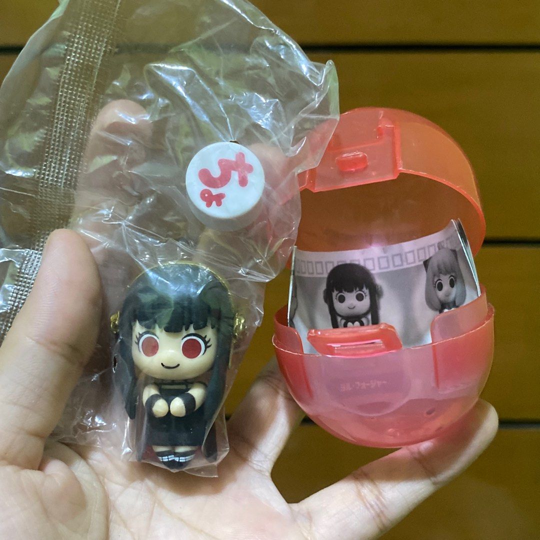 Takara Tomy Yor Forger Chokkorisan Fig Spy x Family Sitting Figure ...