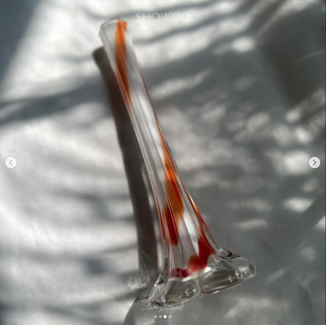 vas 73 kaca antik desain dan warna menarik, Perabotan Rumah di Carousell