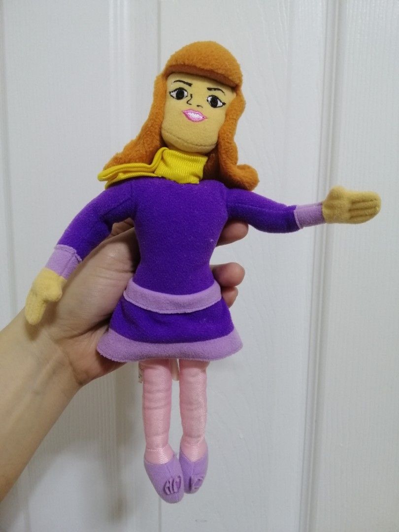 WB Studio Store Daphne 9" Scooby Doo Character Plush, Hobbies & Toys ...