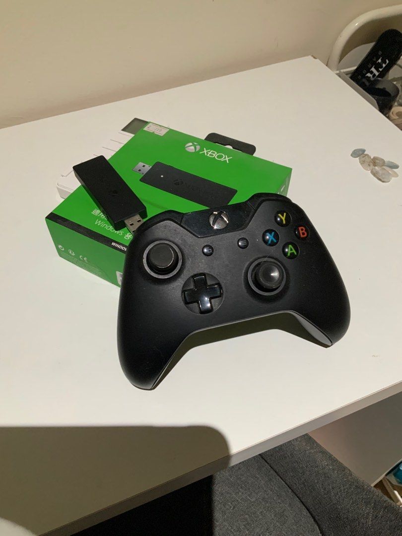Xbox controller with dongle, Video Gaming, Gaming Accessories ...