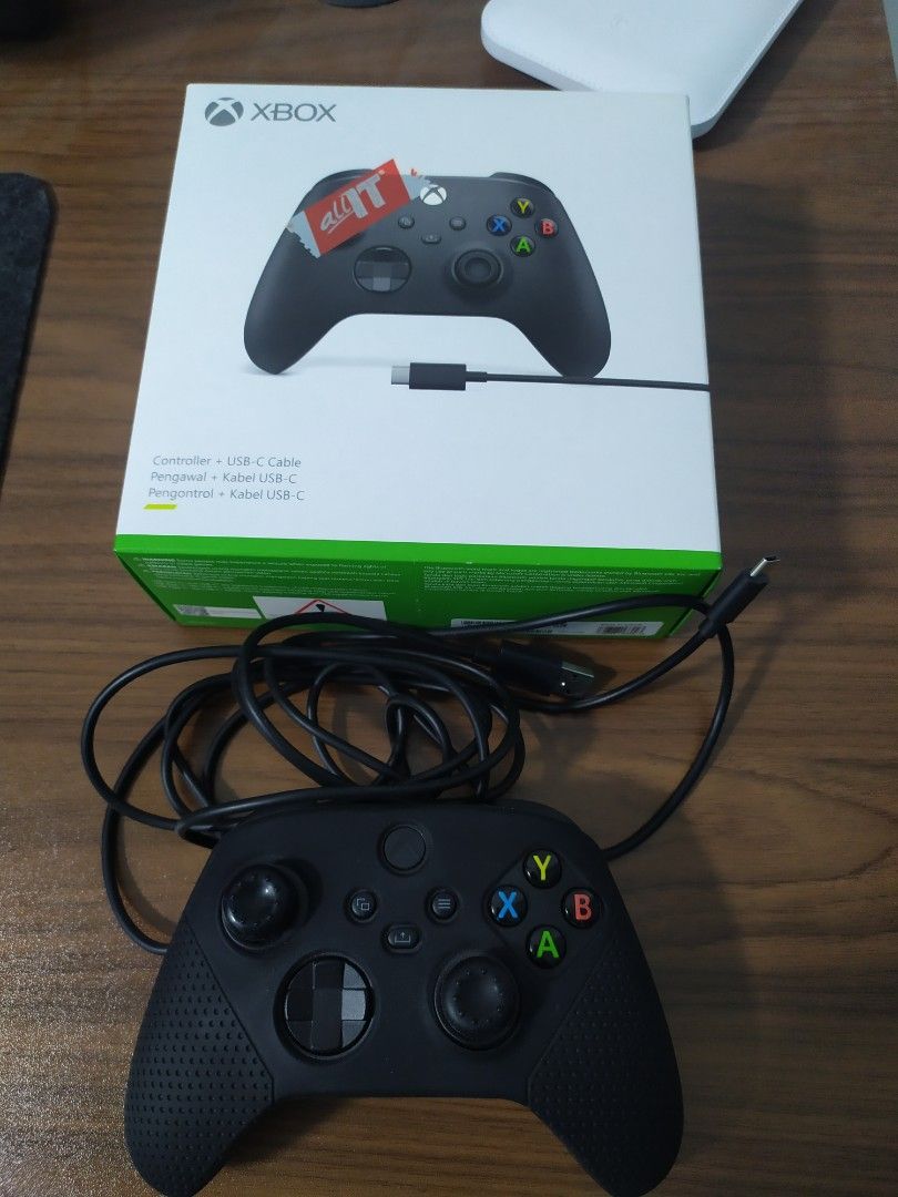 Xbox wireless controller with USB C, Video Gaming, Gaming Accessories ...