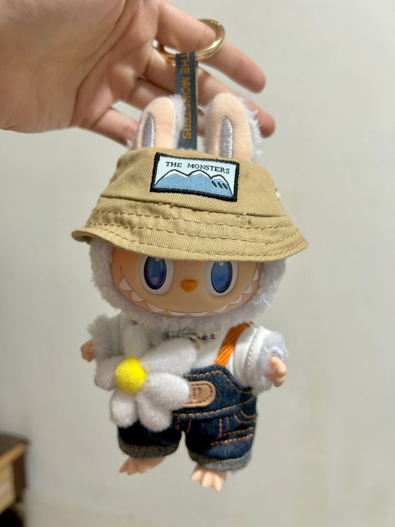 100% ORI Popmart Labubu Fall in Wild LIMITED EDITION, Barang Mewah, Aksesoris di Carousell