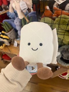 現貨Jellycat 廁紙 toilet paper, 興趣及遊戲, 玩具 & 遊戲類 - Carousell