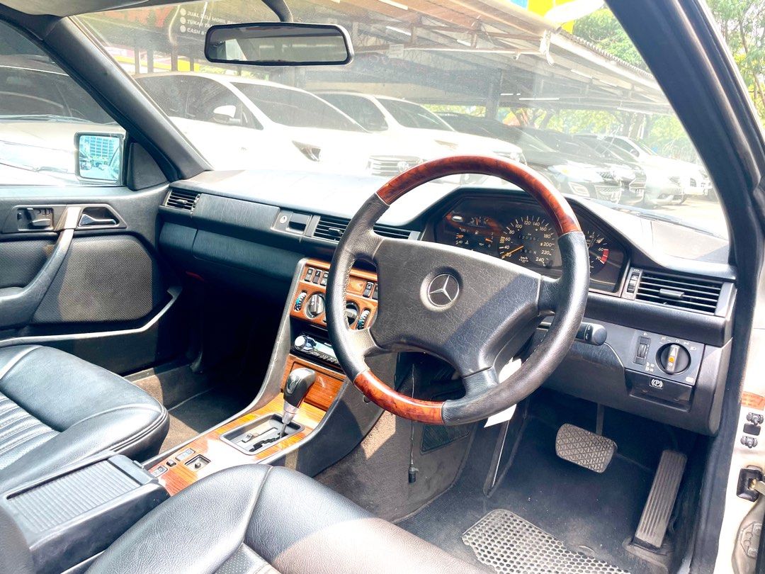 ANTIK PARAH !!! MERCY 300CE AT SILVER 1989 (2 PINTU), Mobil & Motor ...