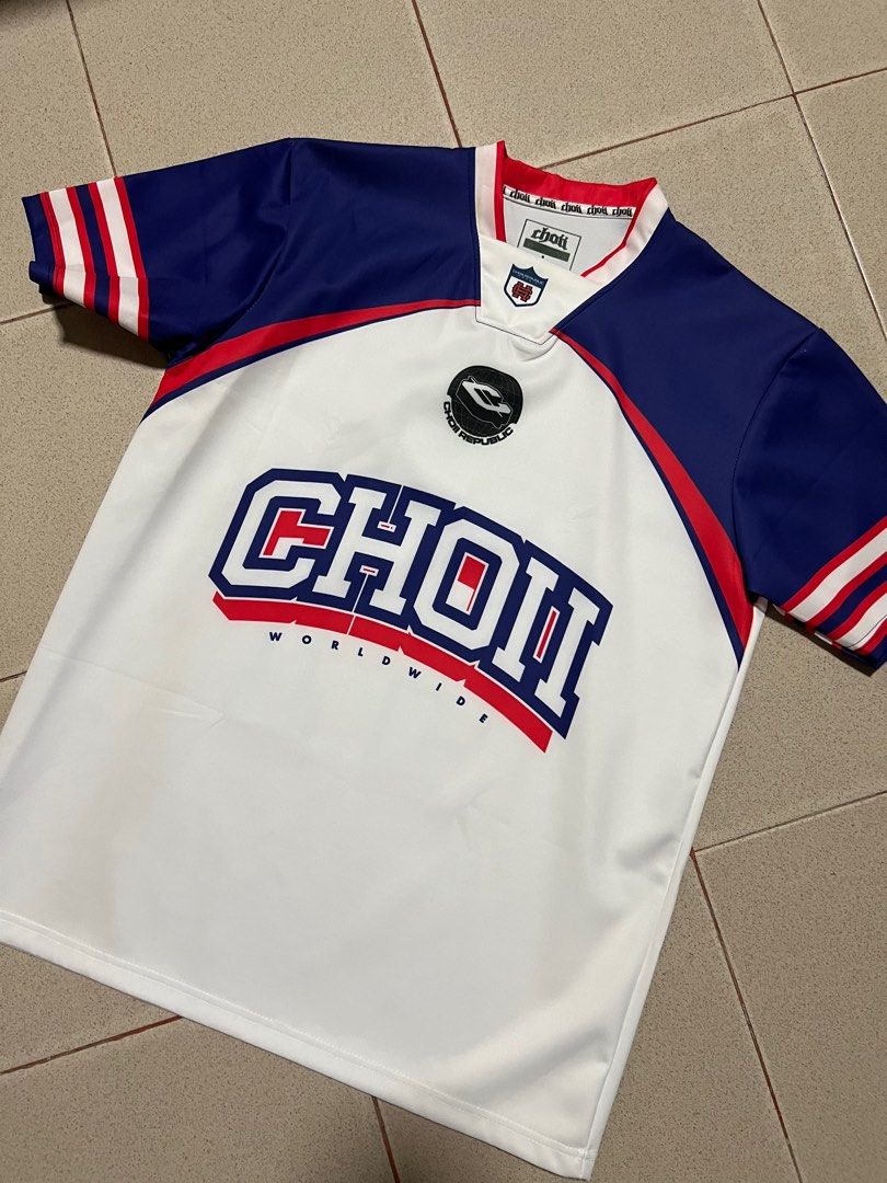 Choii Worldwide 24, Men's Fashion, Activewear on Carousell