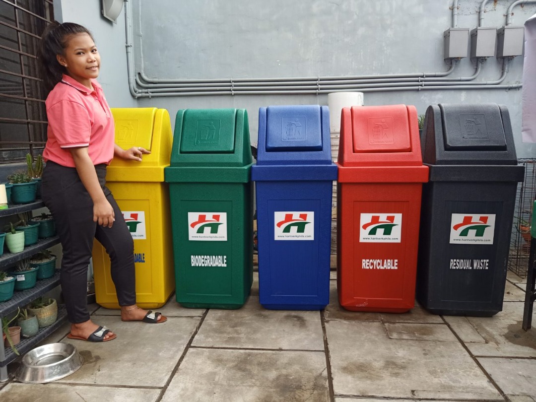 hooded trash bin large medium small king size, Furniture & Home Living ...