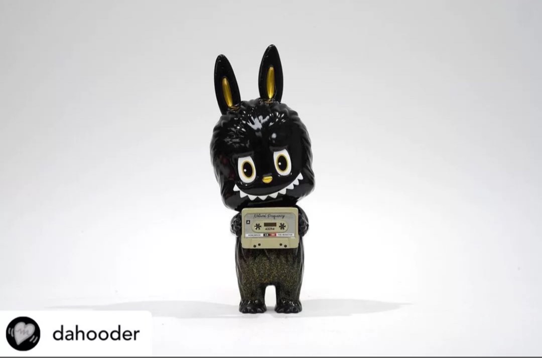 labubu x 432hz zimomo how2work popmart, 興趣及遊戲, 玩具 & 遊戲類 - Carousell