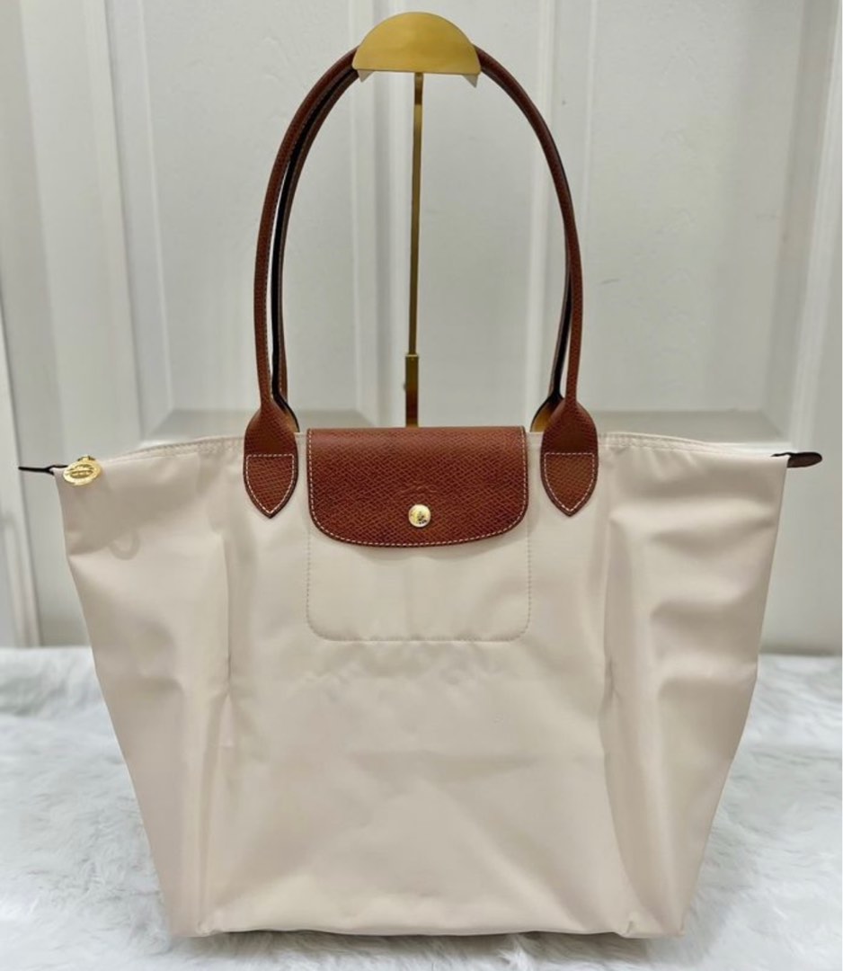 Longchamp le pliage in paperwhite, Luxury, Bags & Wallets on Carousell