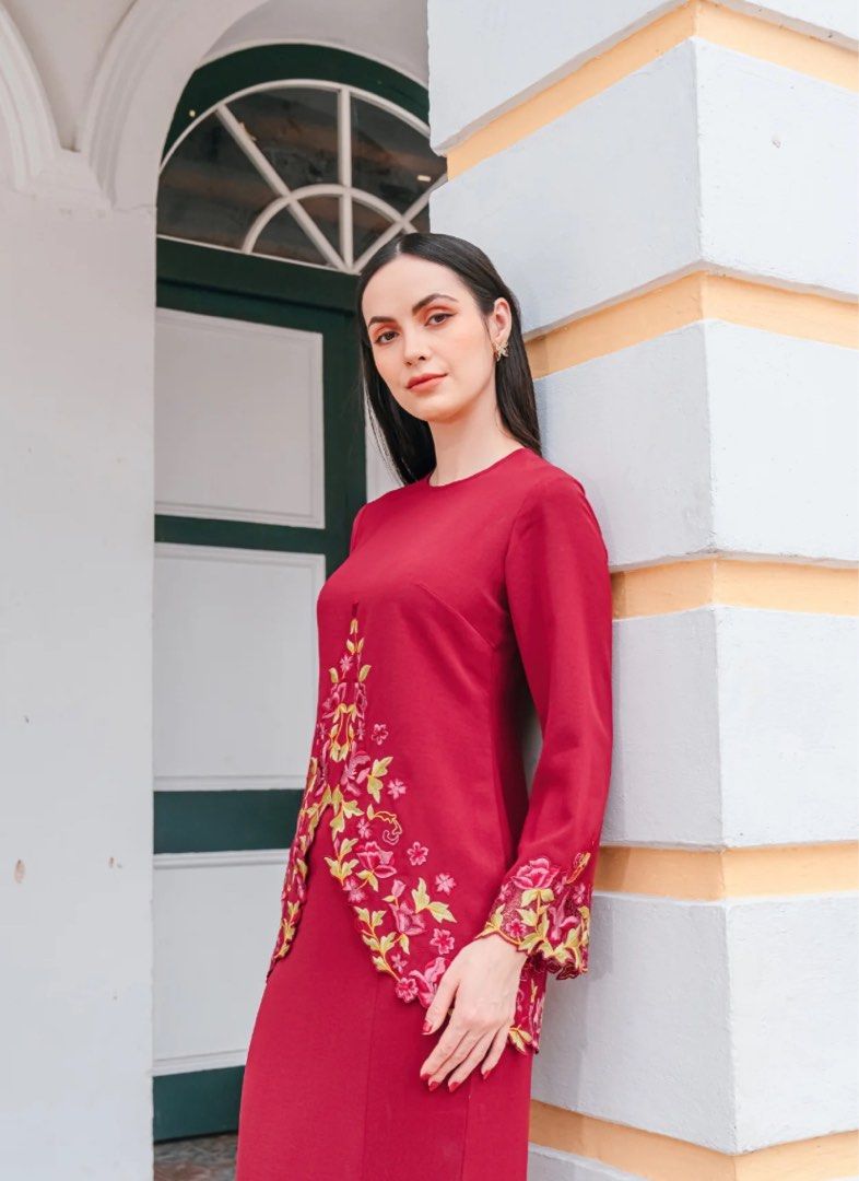 [NEW] Rico Rinaldi Murni Modern Kurung Summeraya in Rosewood, Women's ...