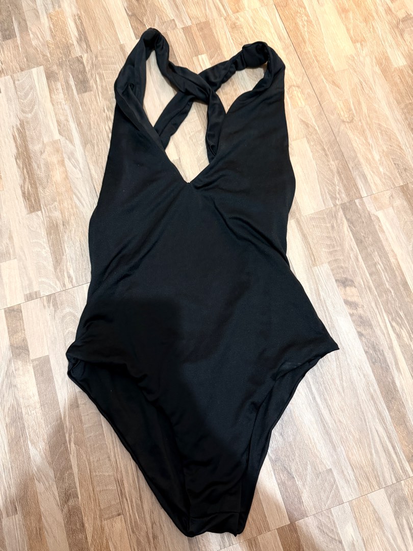 Ocean essentials one piece, Women's Fashion, Swimwear, Bikinis ...