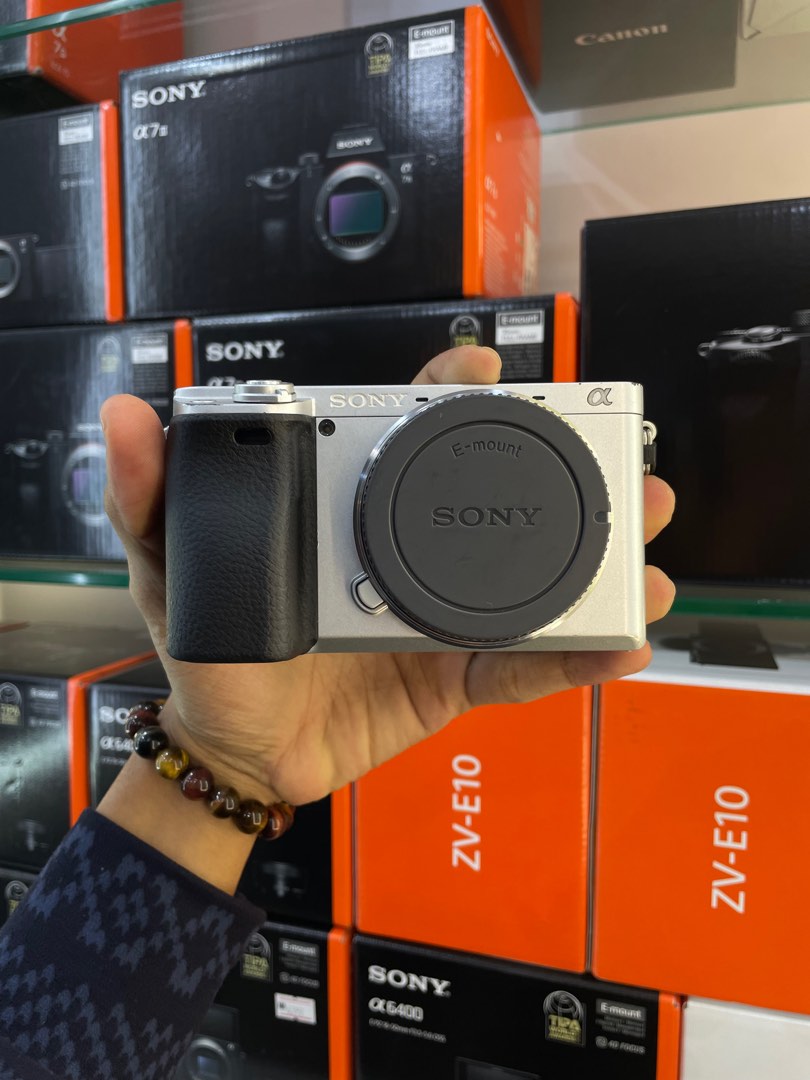 Sony a6400 Silver Sc1k Body Complete Set, Photography, Cameras on Carousell