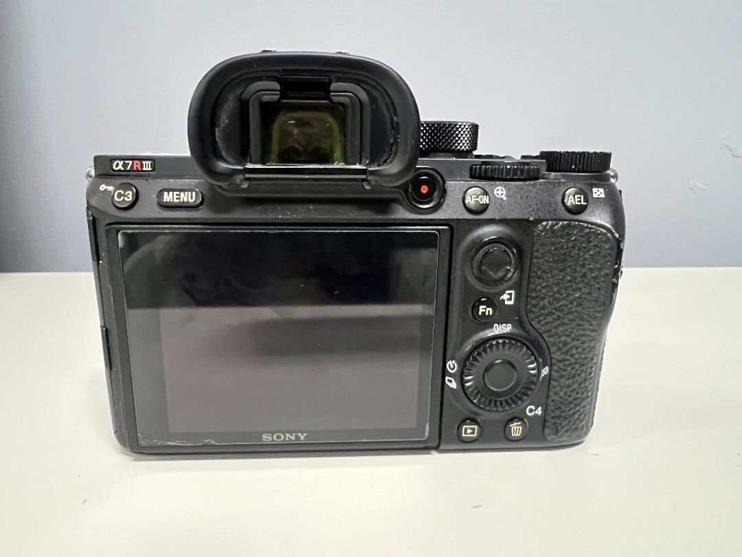 SONY A7Riii MK3 Mark 3 Body [Shutter count: 17883], Photography, Cameras on Carousell