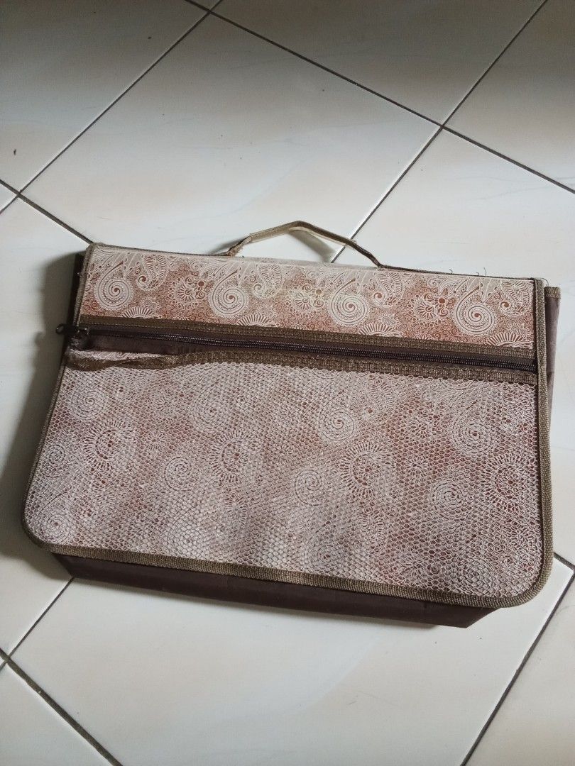 Tas Map Batik Folio [Preloved], Buku & Alat Tulis, Buku di Carousell