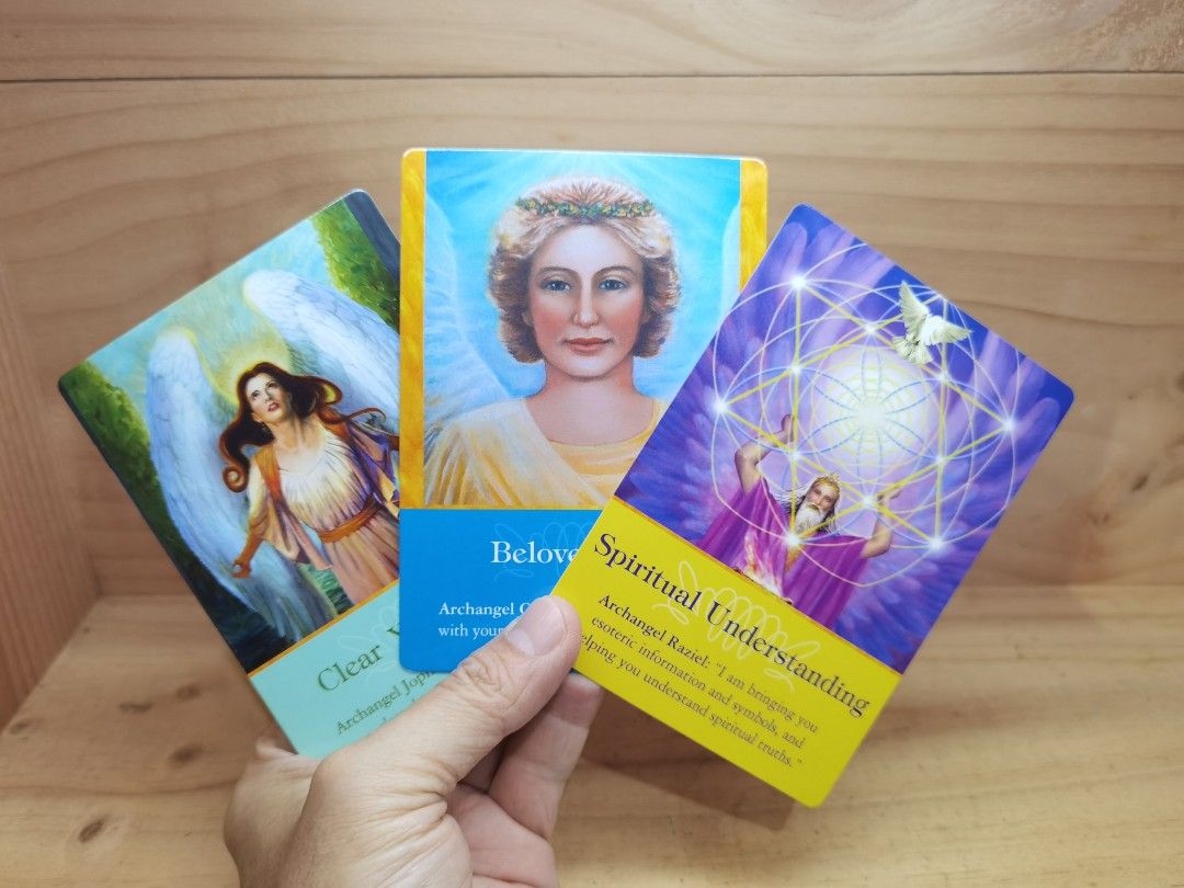 The Original Archangel Oracle Cards by Doreen Virtue, Hobbies & Toys ...