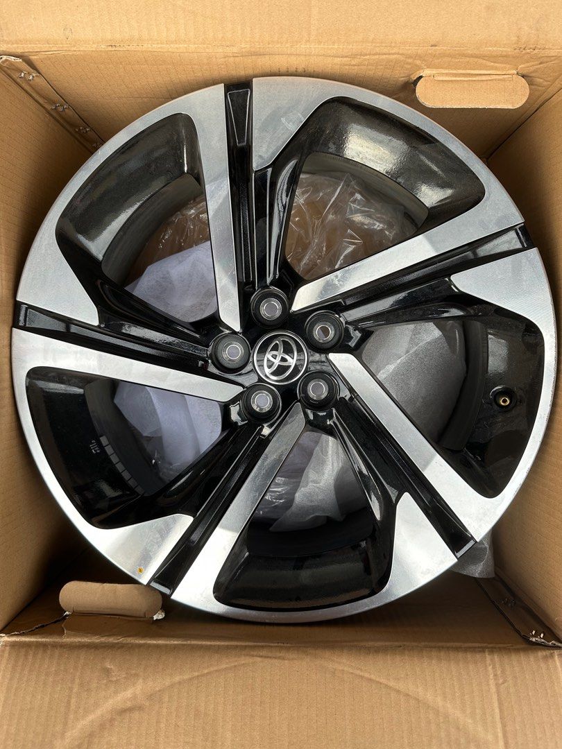 Toyota Yaris Cross stock mags 18s, Car Parts & Accessories, Mags and ...