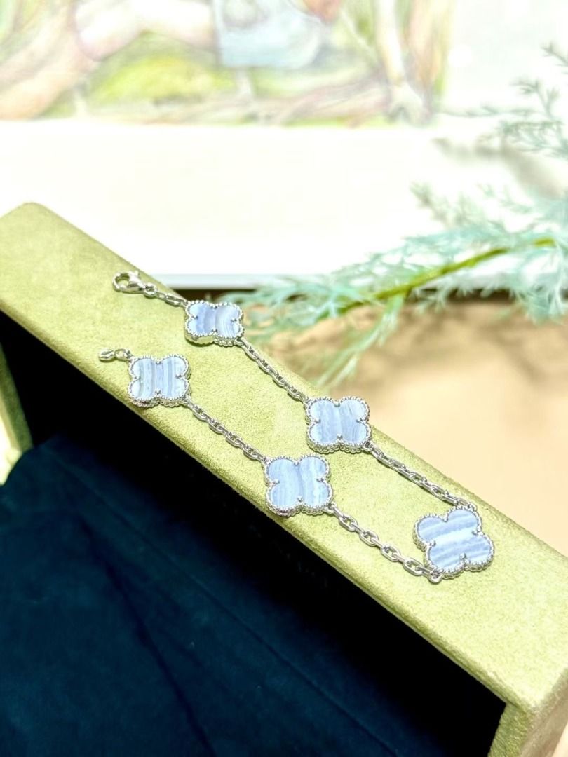 Van Cleef & Arpels Vintage Alhambra 5 Motifs Purple Chalcedony Bracelet ...