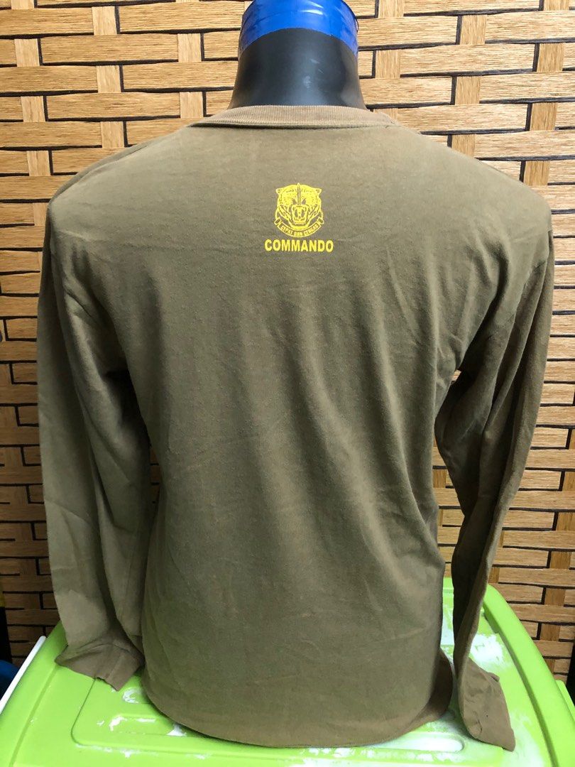 130C) Army Commando M pit 19.5 Labuh 26, Men's Fashion, Tops & Sets ...