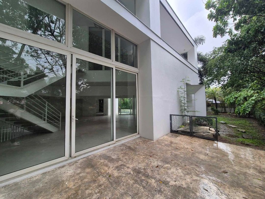 Dasmariñas Village Makati House and Lot For Rent 4BR with Lush Garden ...