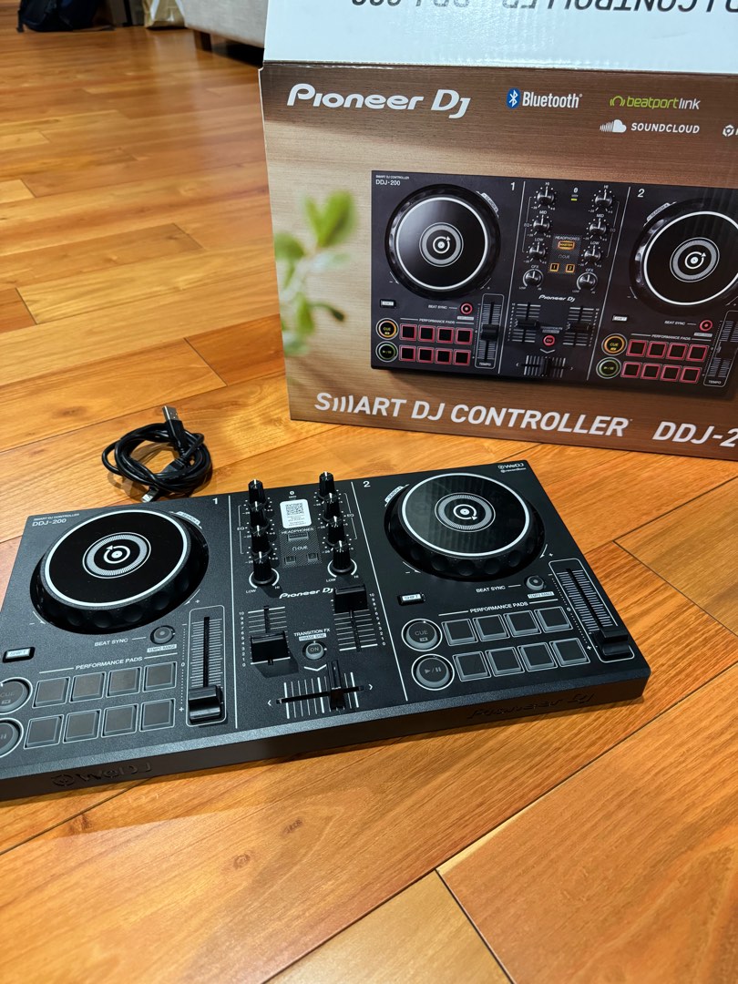 DDJ 200 SMART DJ CONTROLLER/MIXER, Hobbies & Toys, Music & Media ...