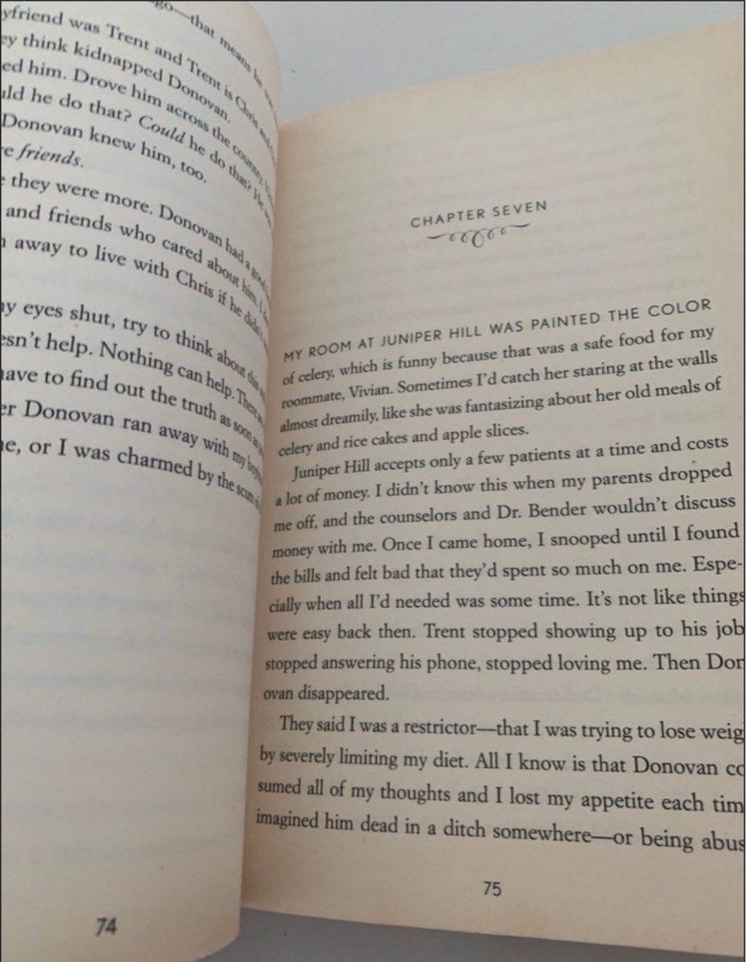 Hardcover Book on Pointe by Brandy Colbert (Suspense story), Hobbies ...