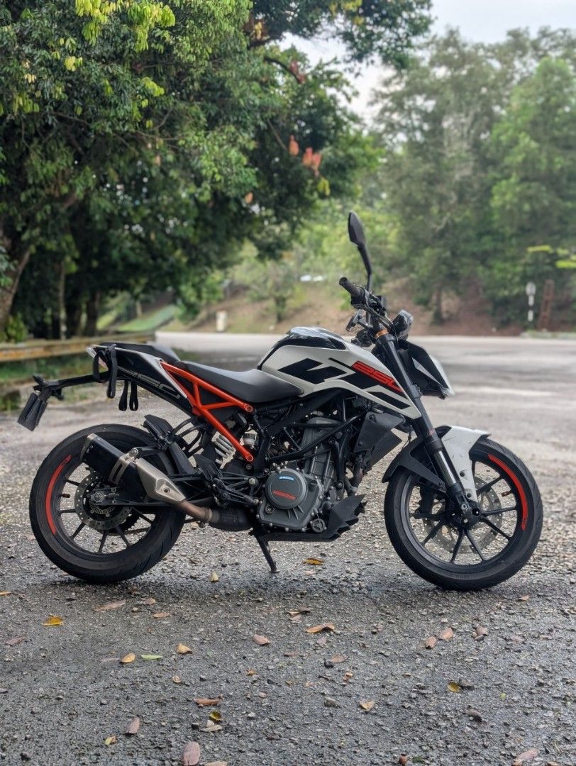 KTM Duke 250 (2022), Motorbikes on Carousell
