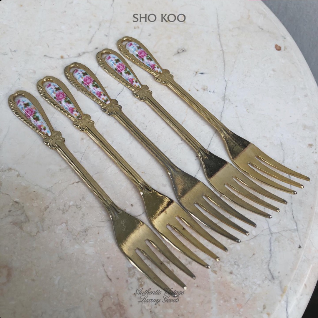 Object 196 Garpu gagang keramik antik, Perabotan Rumah di Carousell