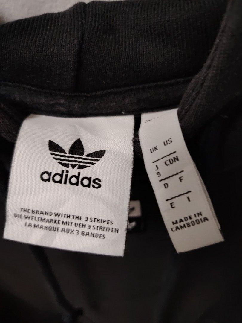 R. Y. V hoodie adidas center box logo, pit 23 labuh 23.5,kondisi faded ...