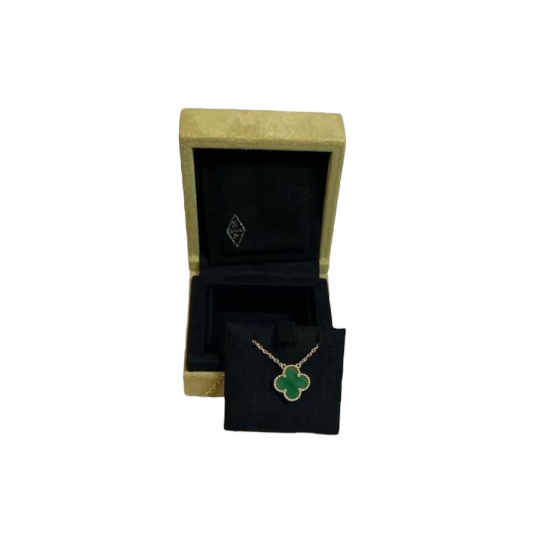 Van Cleef & Arpels Vintage Alhambra Green Malachite Pendant in 18K ...