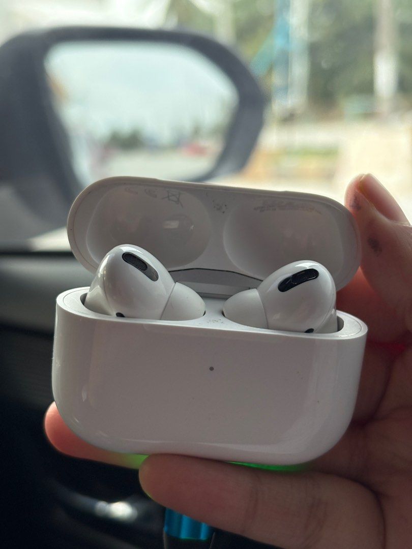 airpod pro 1st gen, Audio, Earphones on Carousell