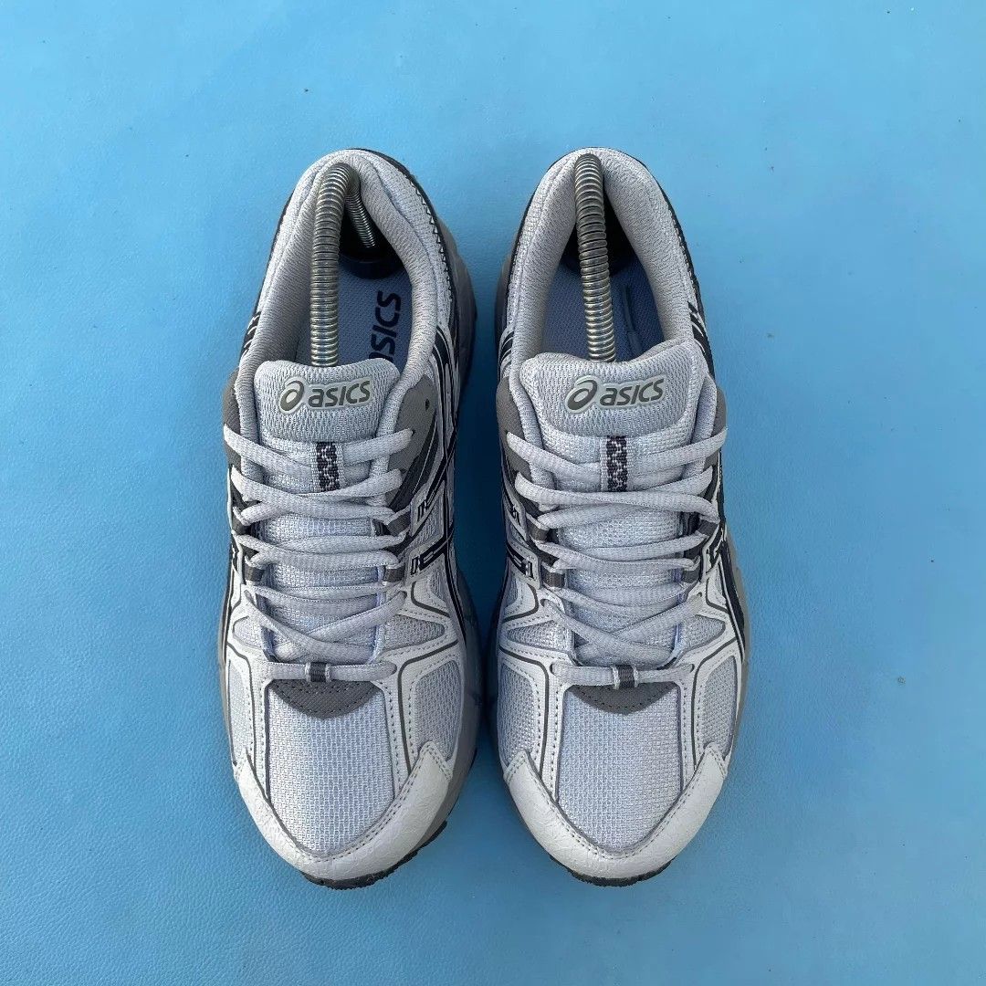 Asics Gel Kahana, Fesyen Pria, Sepatu , Lainnya di Carousell