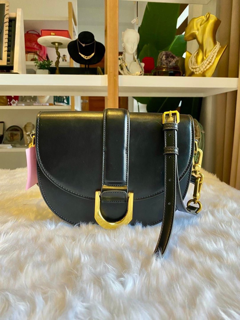 Auth Charles&Keith Two Wag Bag, Women's Fashion, Bags & Wallets, Cross ...