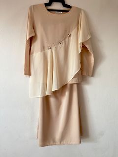 Baju Kurung Nude, Women's Fashion, Muslimah Fashion, Baju Kurung & sets on Carousell