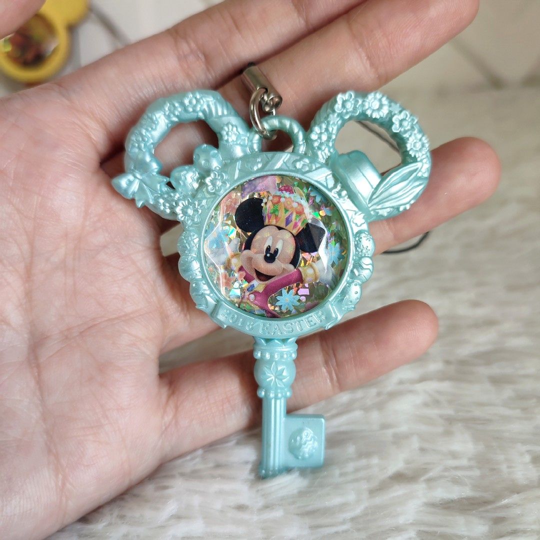 Combo Disney Keychain Key (Lilo & Stitch, Mickey Mouse, Aladdin, Winnie ...