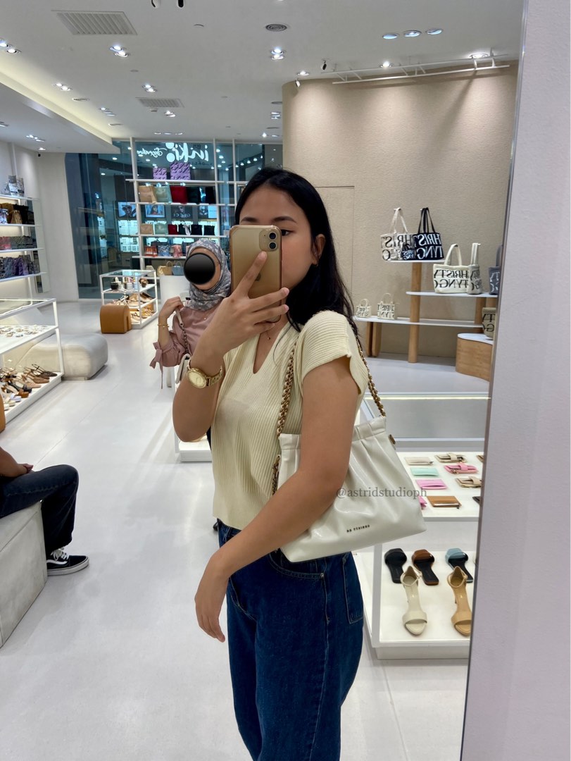 Lizzy Chain (Chanel 22 dupe) By Christy Ng, Women's Fashion, Bags ...