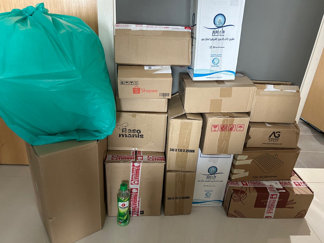 Medium and small boxes for self pick up, Everything Else, Others on ...