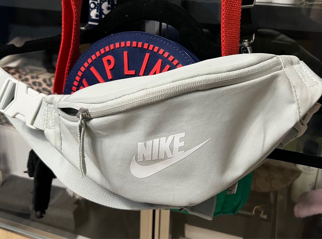 NIKE BELT BAG, Men's Fashion, Bags, Belt bags, Clutches and Pouches on ...