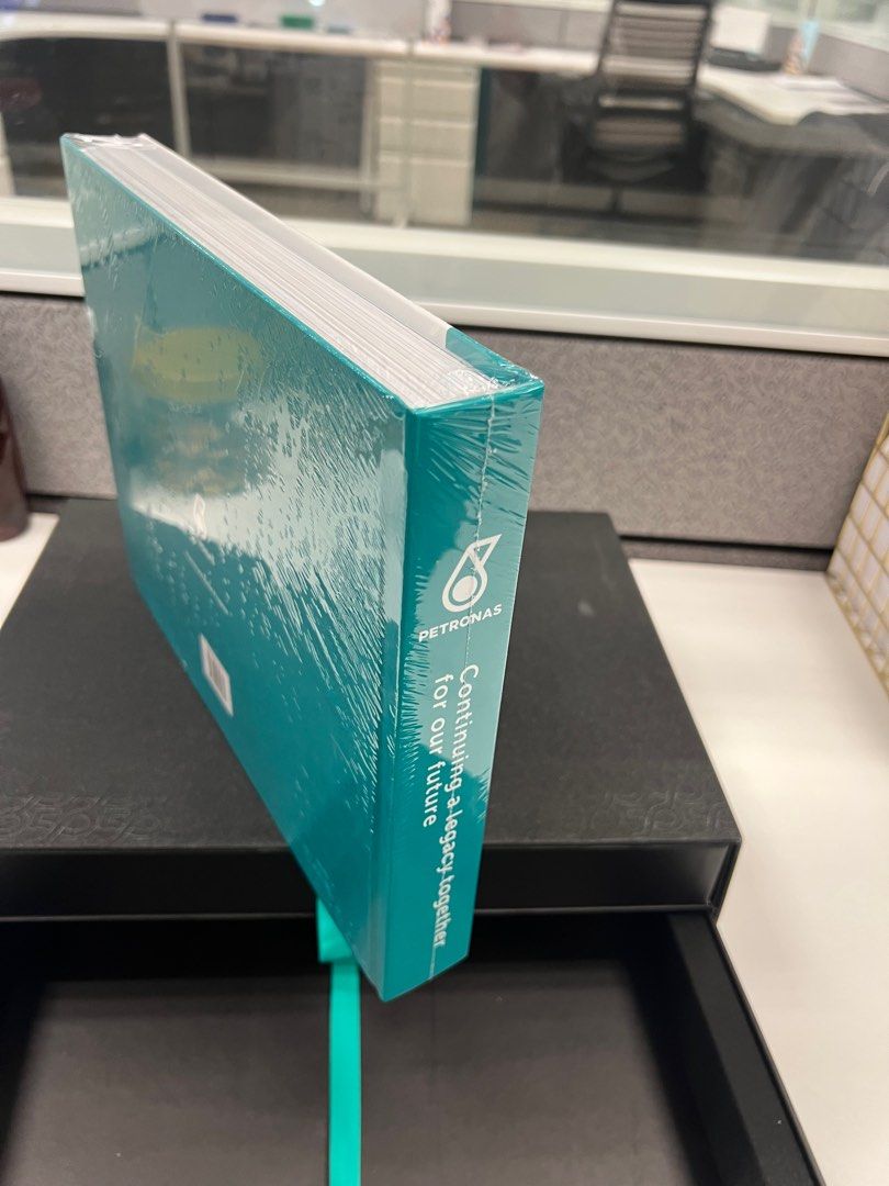 Petronas 50 Years Commemorative Gift Box with Exclusive Book, Hobbies ...