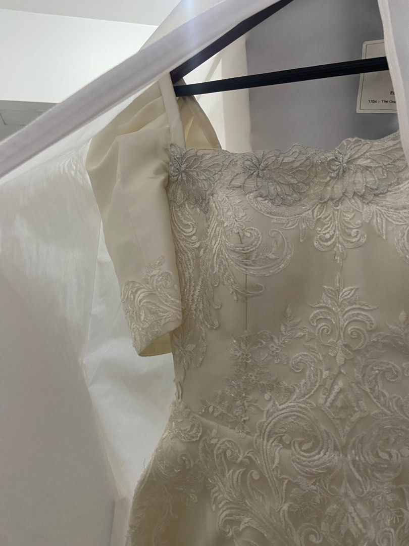 Rent: Vee Tan Heart Evangelista inspired Modern Filipiniana (graduation ...