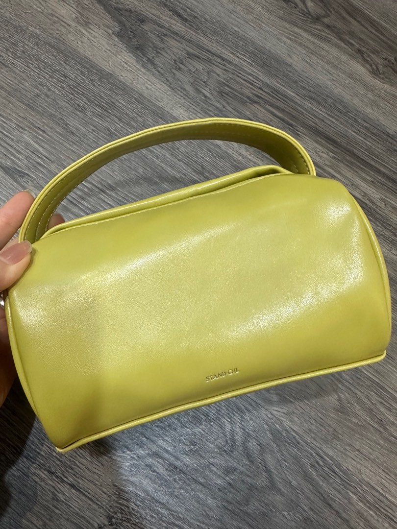 Stand oil radio bag, Fesyen Wanita, Tas & Dompet di Carousell