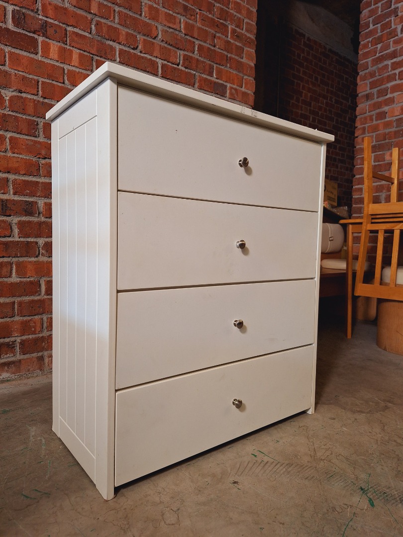 Urban Essex Solid White Wooden 4-tier Dresser Chest of Drawers | Almari ...