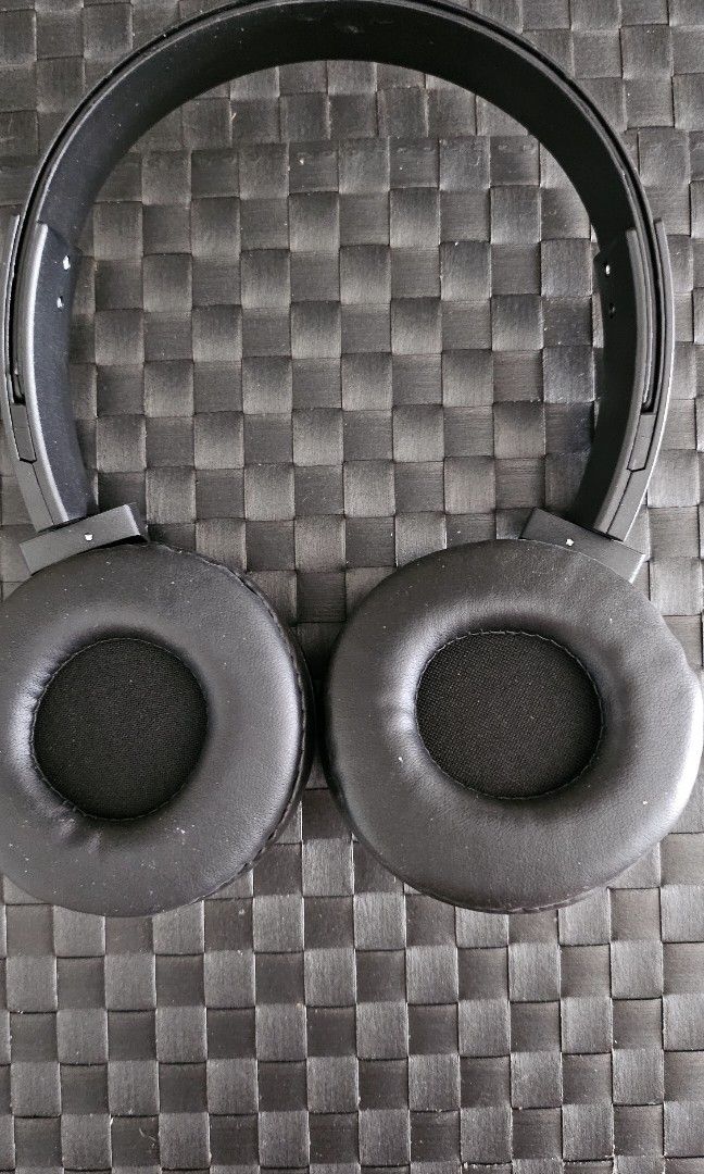 Wireless Pure Bass Headset, Audio, Headphones & Headsets on Carousell