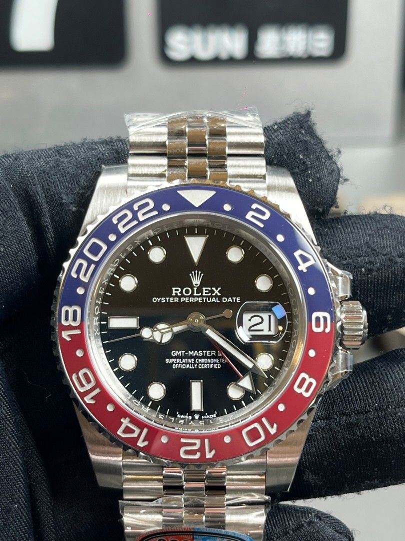 Rolex GMT MASTER II 126710 BLRO (Pepsi) CF v3, Luxury, Watches on Carousell
