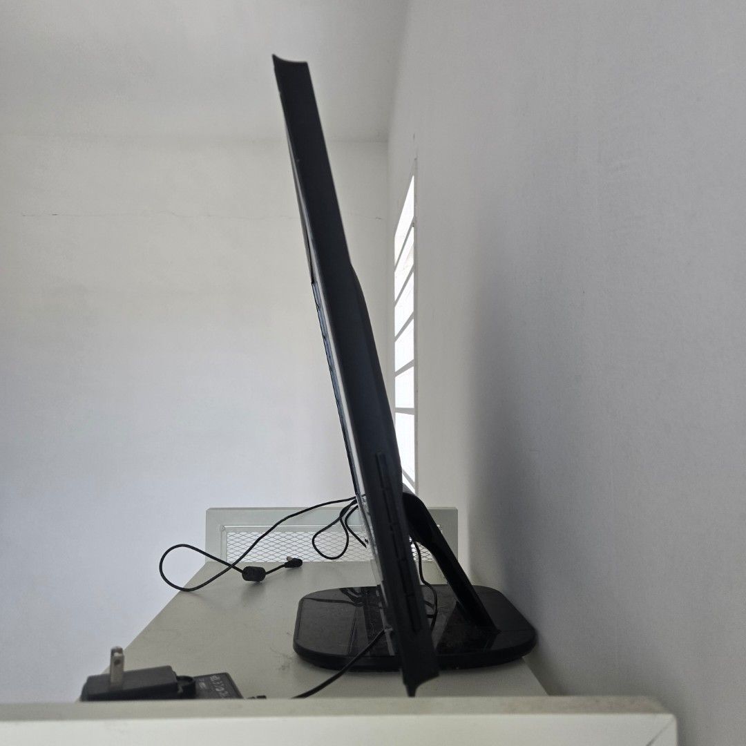 Broken Monitor, Computers & Tech, Parts & Accessories, Monitor Screens ...