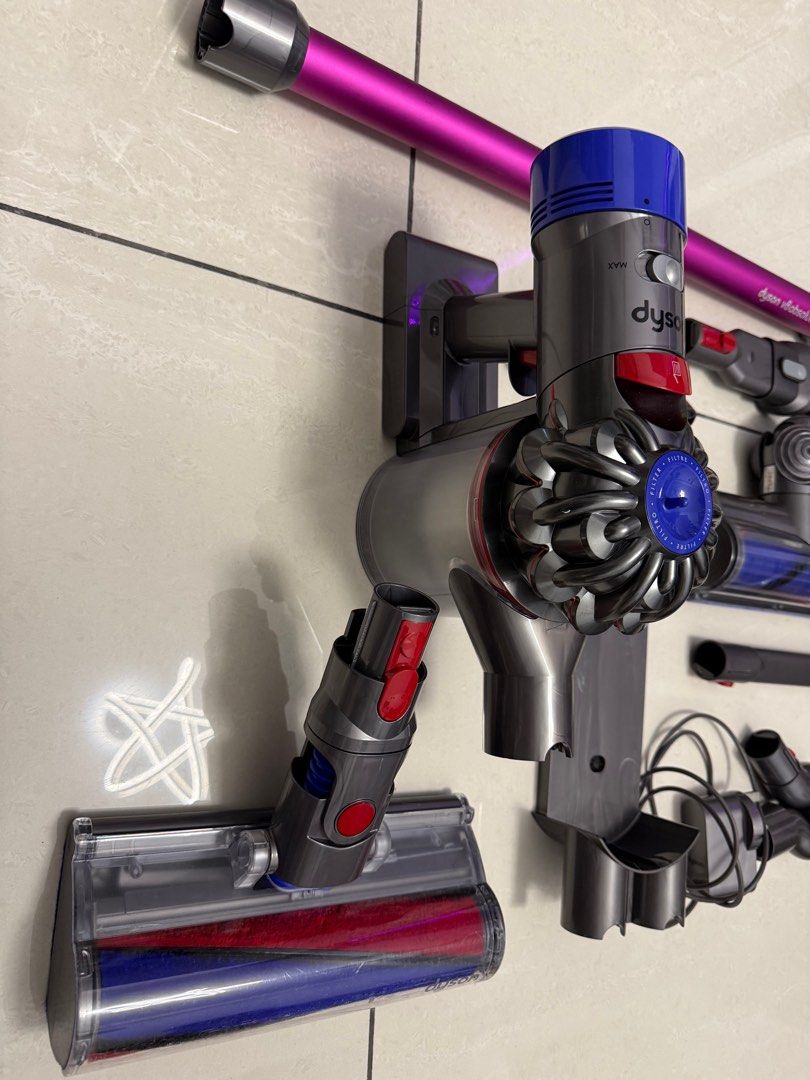 Dyson V8 Absolute Pro Full Set, TV & Home Appliances, Vacuum Cleaner ...