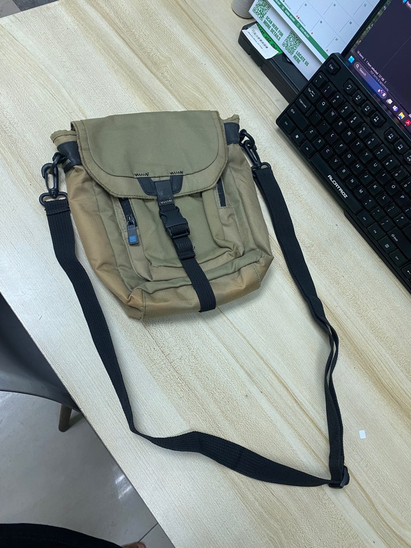 GAP sling bag army original, Men's Fashion, Bags, Sling Bags on Carousell