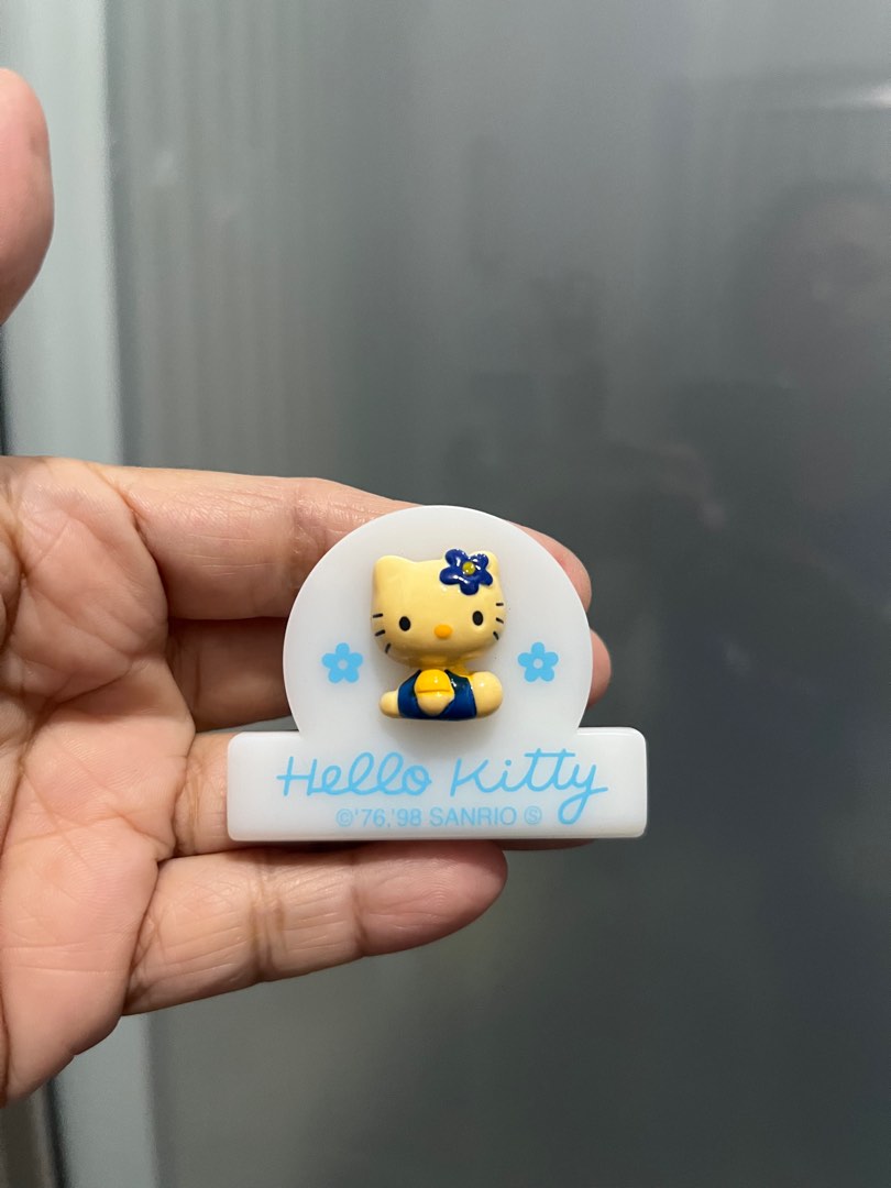 Hello kitty paper clip/memo clip, Hobbies & Toys, Stationary & Craft ...