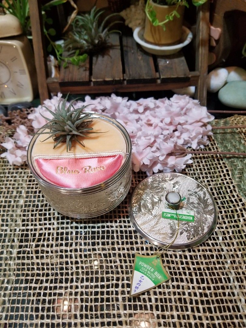 Japan Vintage Nihonsyumi Sankyo silver Aluminum ornate round wind up ...